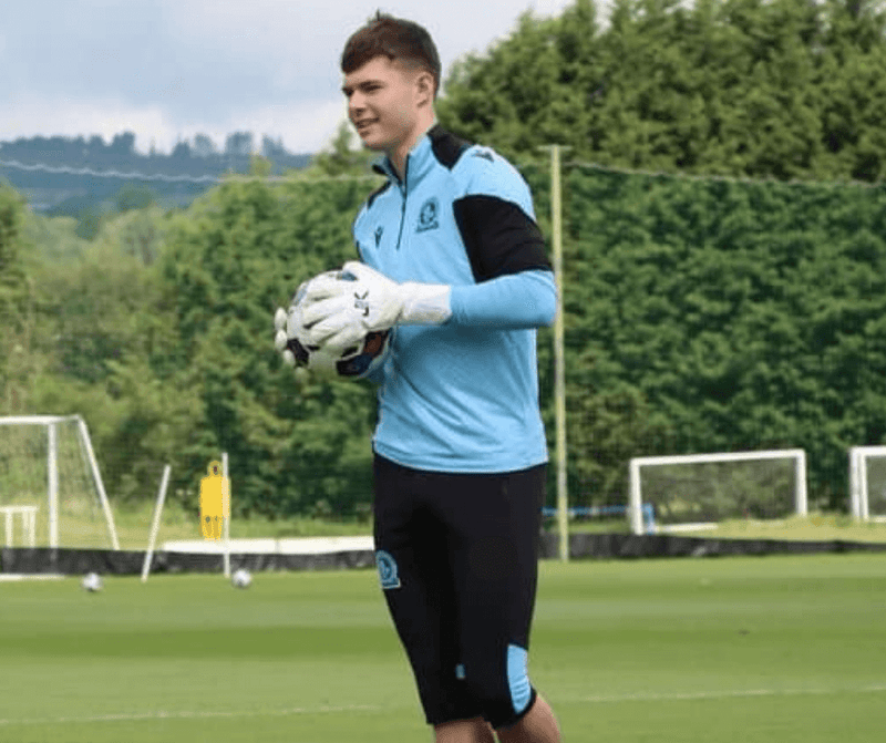 J4K Goalkeeper Gloves for Sale Pro-GK Gloves at Low Cost – J4K SPORTS